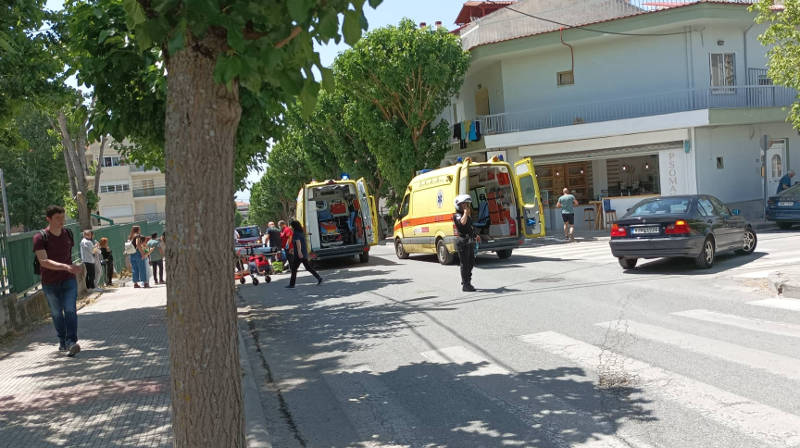 Τροχαίο ατύχημα στην οδό Ιωνίας στην Κοζάνη: Αυτοκίνητο χτύπησε ...
